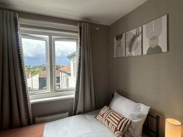 Room at Leigham Court Road, Greater London