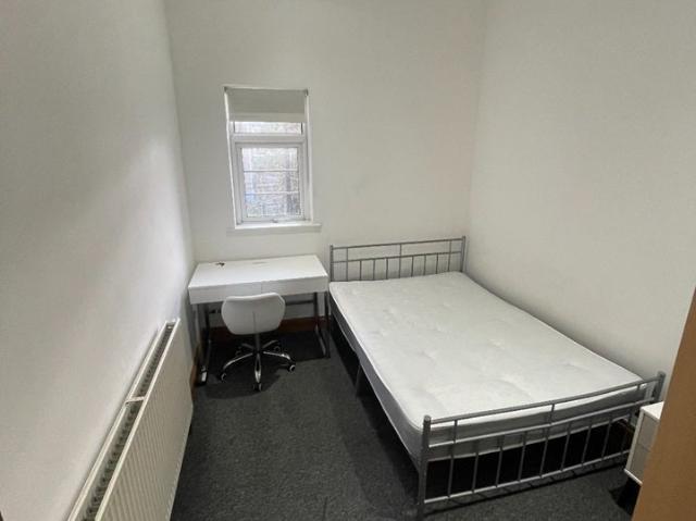 Room at Leirum Street, Greater London