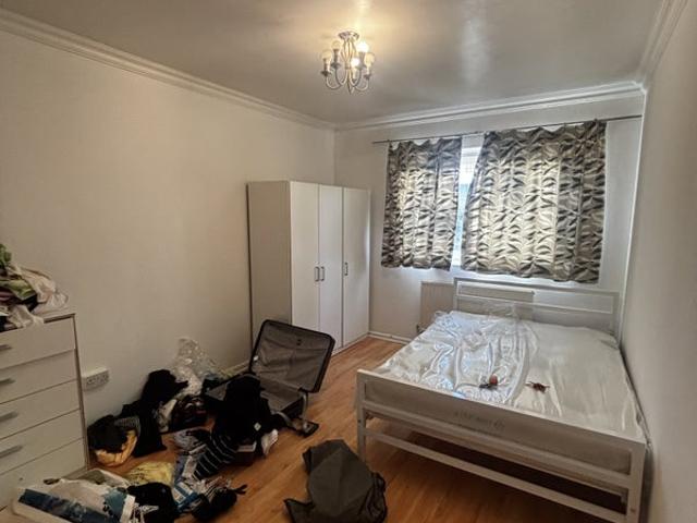 Room at Leirum Street, Greater London
