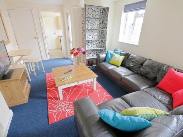 Room at Leopold Street, Charnwood