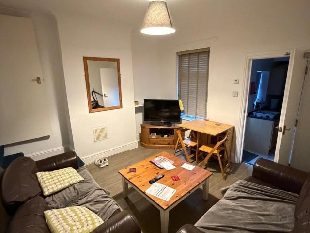 Room at Leopold Street, Charnwood