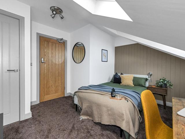 Room at Leopold Street, Derby