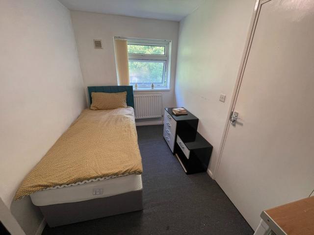 Room at Lely Court, Corby
