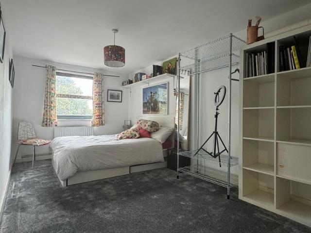 Room at Lemsford Close, Greater London