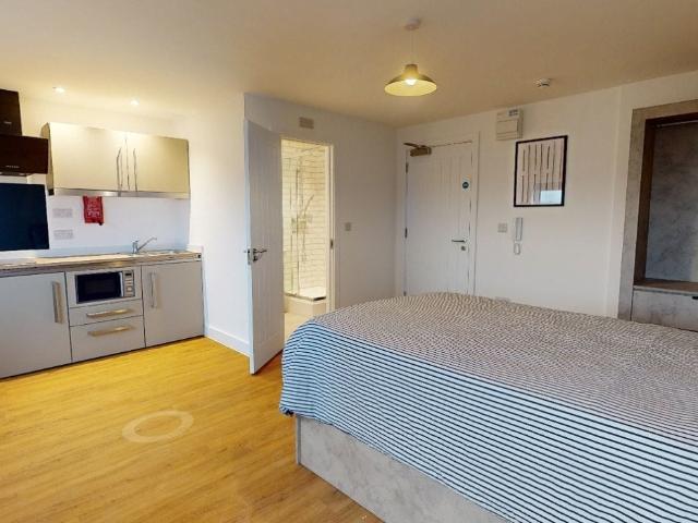 Room at Lemyngton Street, Charnwood