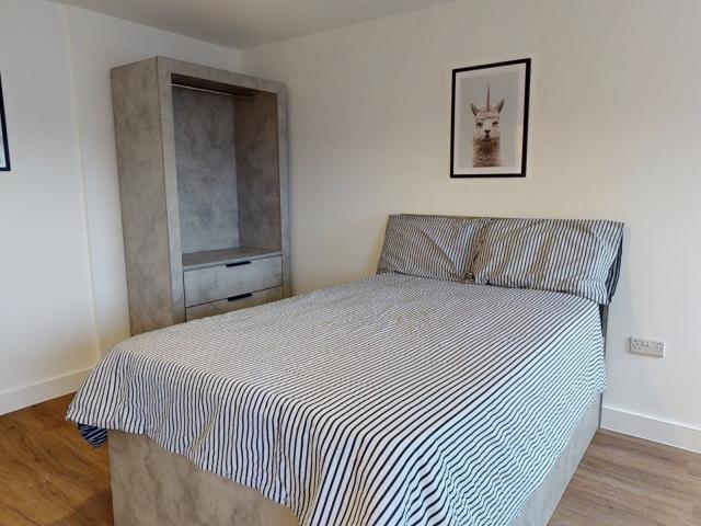 Room at Lemyngton Street, Charnwood