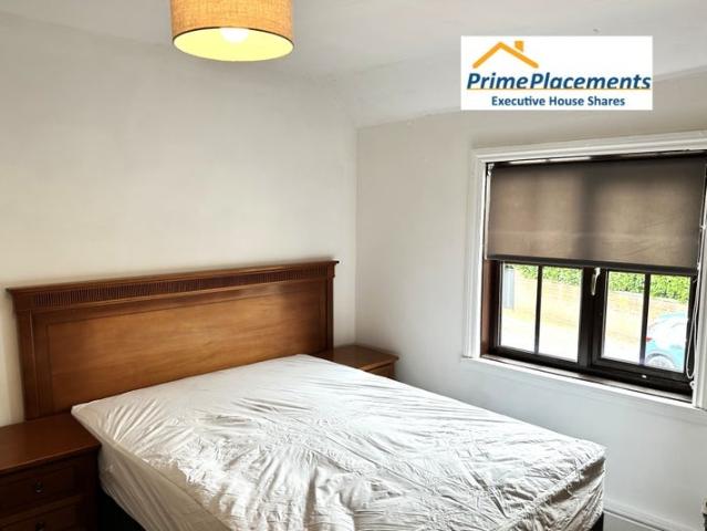 Room at Lennon Close, Rugby