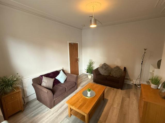 Room at Lenton Boulevard, Nottingham