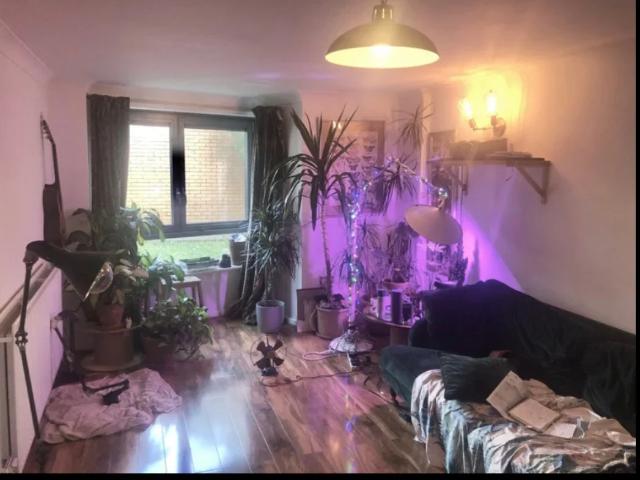 Room at Lewis Gardens, Greater London