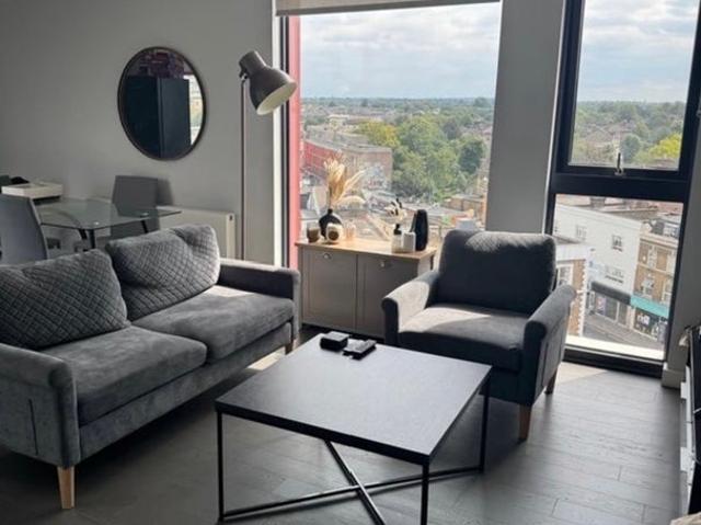 Room at Lewisham High Street, Greater London