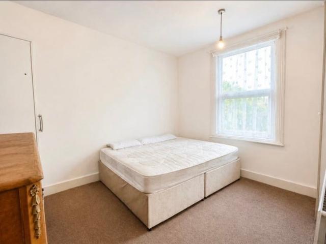 Room at Lewisham Park, Greater London