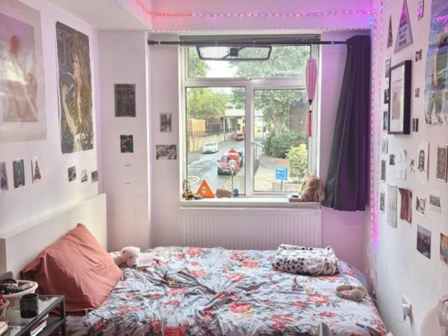 Room at Lewisham Way, Greater London