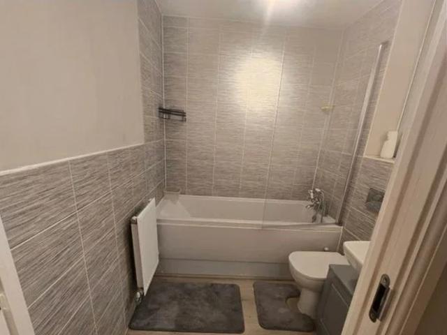 Room at Lett Lane, Ebbsfleet Garden City