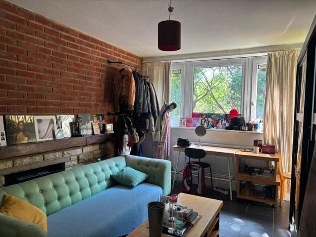 Room at Lever Street, Greater London