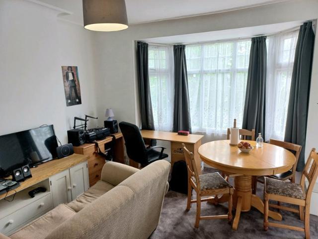 Room at Lexden Road, Greater London