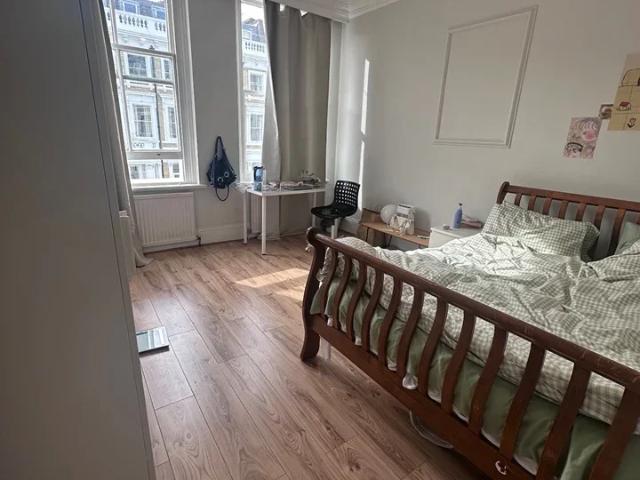 Room at Lexham Gardens, Greater London