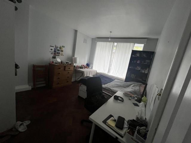 Room at Lexham Gardens, Greater London