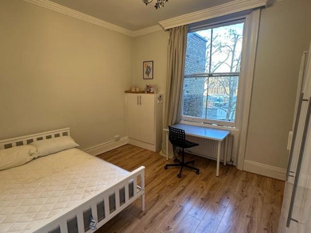 Room at Lexham Gardens, Greater London