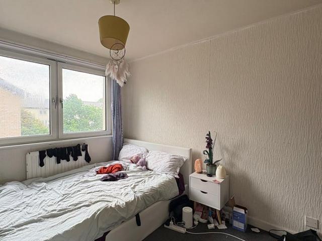 Room at Liardet Street, Greater London