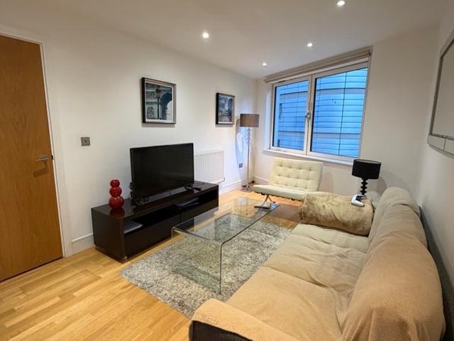 Room at Lightermans Road, Greater London
