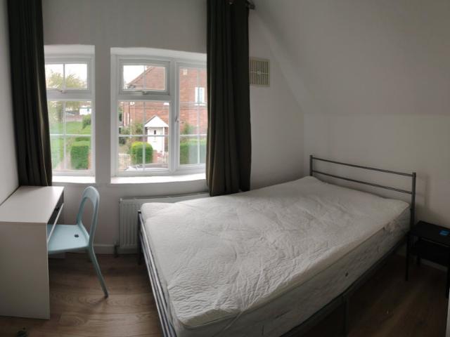 Room at Lilac Street, Greater London