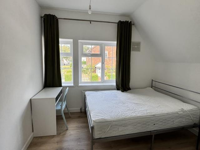 Room at Lilac Street, Greater London