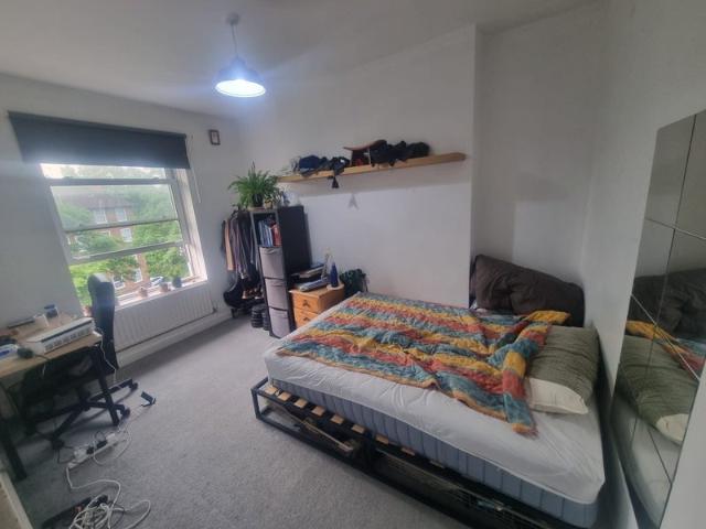 Room at Lilford Road, Greater London