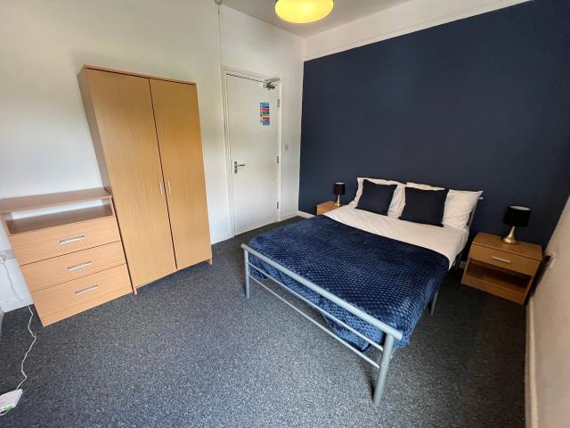 Room at Lime Tree Avenue, Bassetlaw