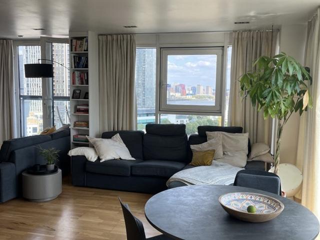 Room at Limeharbour, Greater London