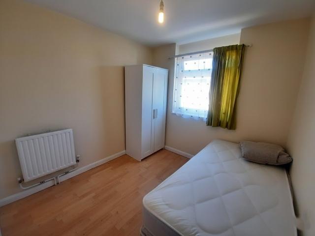 Room at Limehurst Square, Northampton