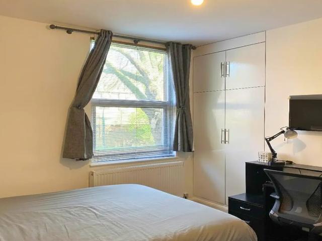 Room at Limpenny Street, Nottingham