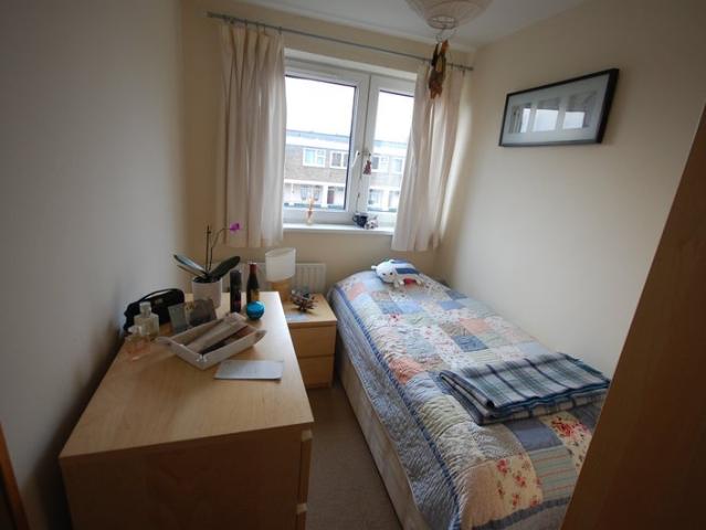 Room at Limpsfield Avenue, Greater London