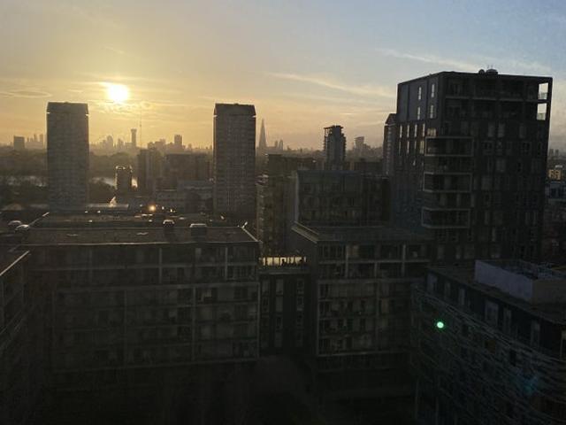 Room at Lincoln Plaza, Greater London