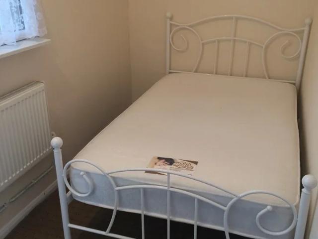 Room at Lincoln Road, Peterborough