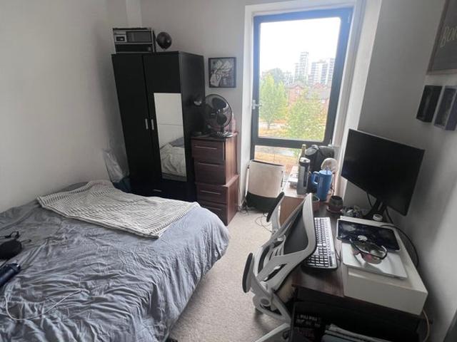 Room at Lindfield Street, Greater London