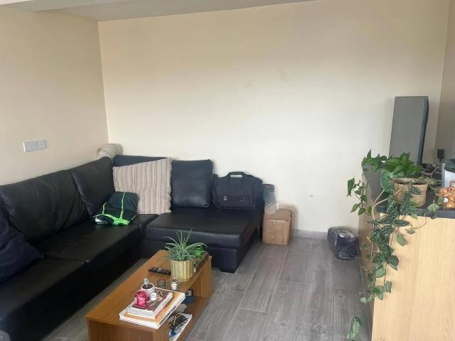 Room at Linsey Street, Greater London