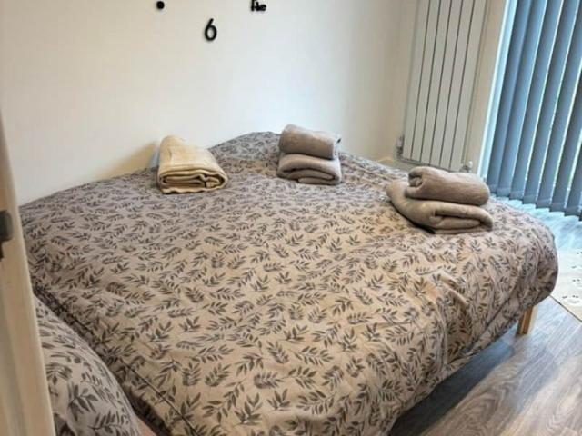 Room at Linton Close, Mansfield Woodhouse