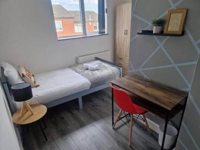 Room at Linton Close, Mansfield Woodhouse