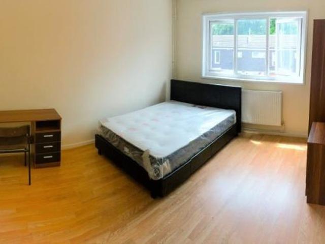 Room at Lismore Close, Nottingham