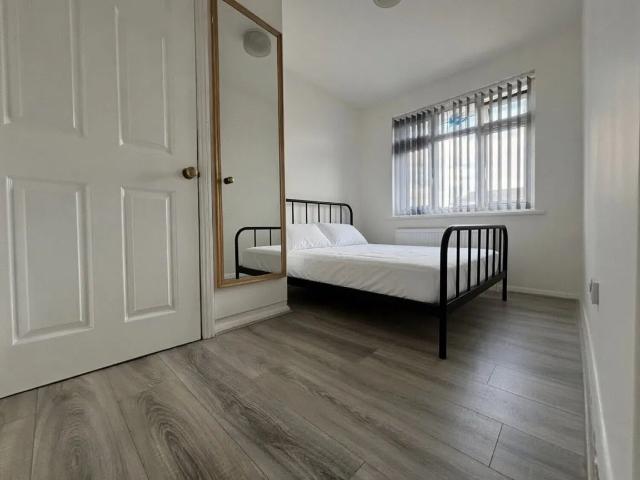 Room at Liphook Close, Greater London