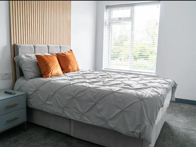 Room at Little Lullaway, Basildon
