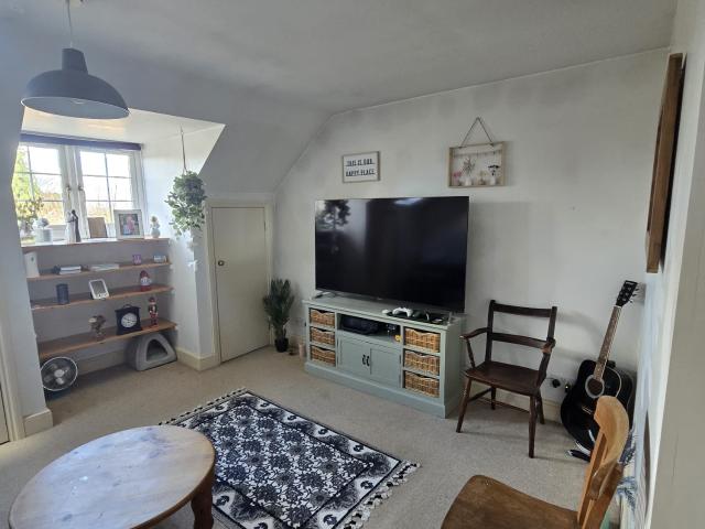 Room at Little Park, Wealden
