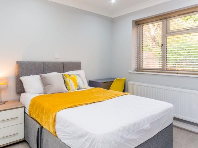 Room at Littlebrook Avenue, Slough