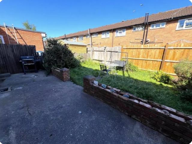 Room at Liverpool Road, Greater London