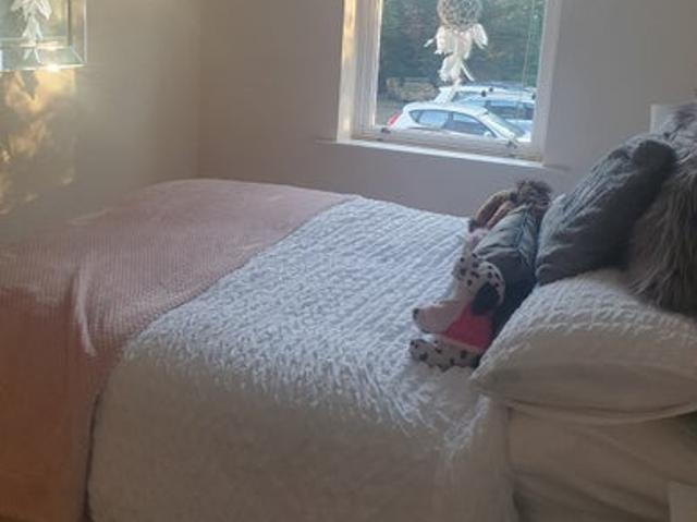 Room at Livingston Drive South, Liverpool