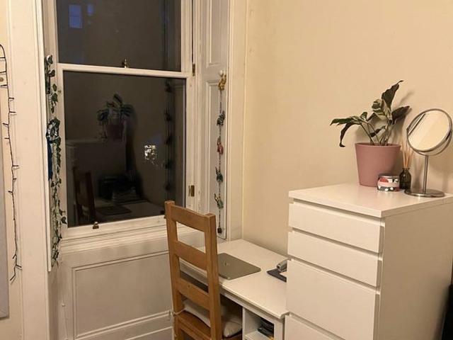 Room at Livingstone Place, City of Edinburgh