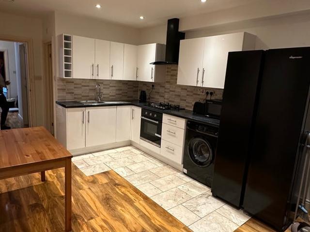 Room at Livingstone Road, Greater London