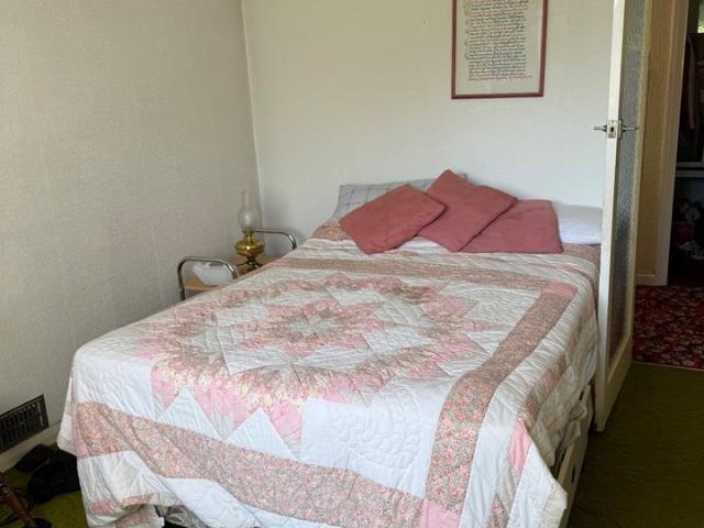 Room at Llantarnam Road, Cardiff