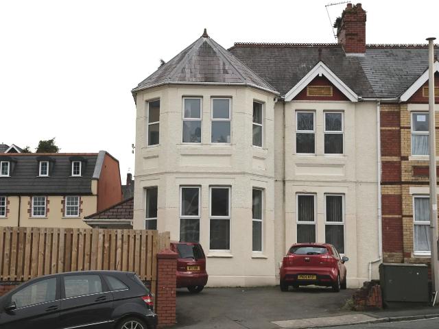 Room at Llanthewy Road, Newport