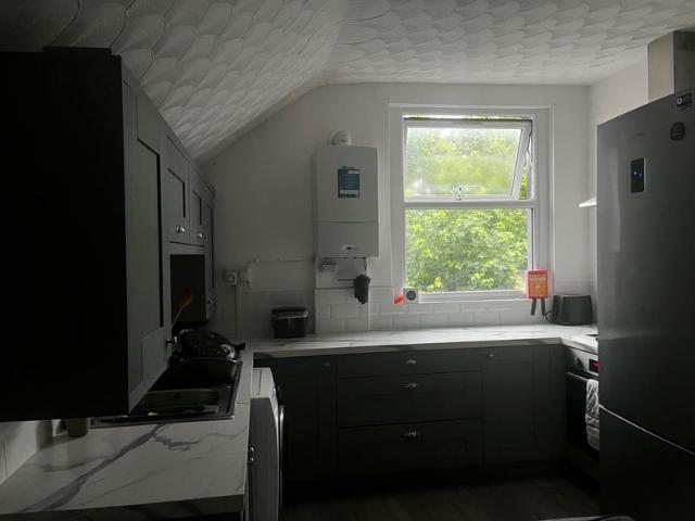 Room at Llanishen Street, Cardiff